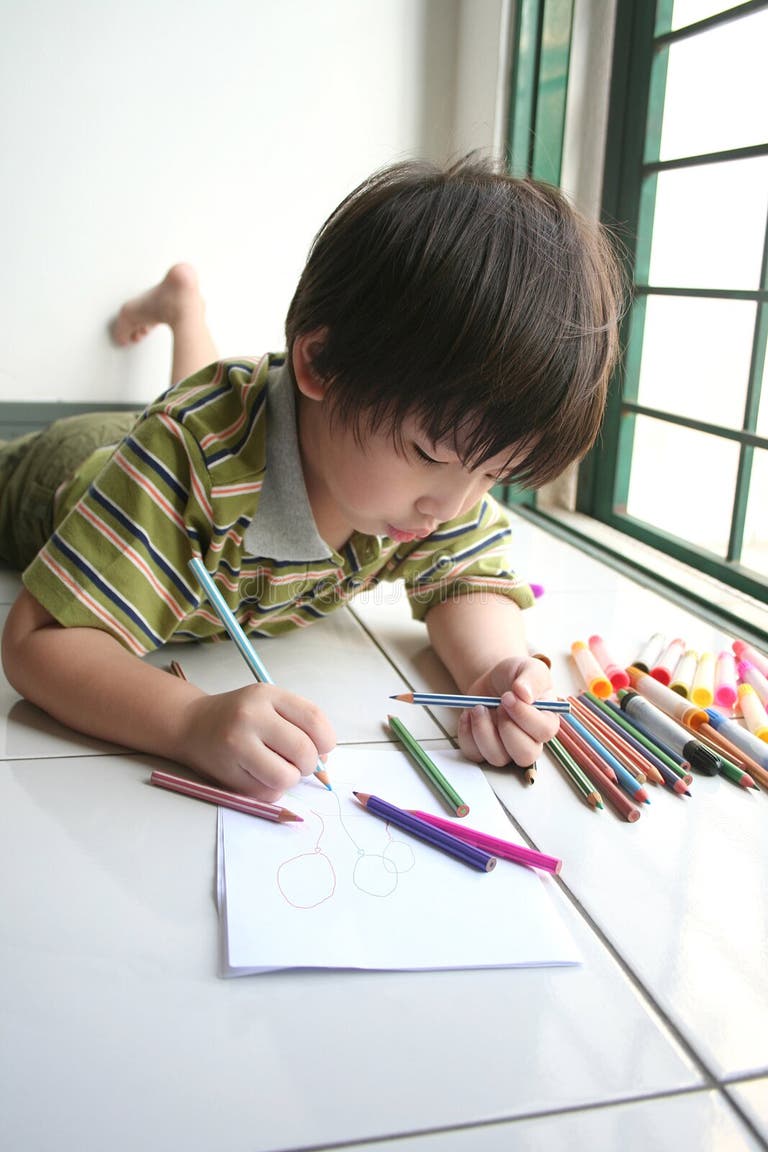 35,622 Boy Drawing Art Stock Photos - Free & Royalty-Free Stock Photos ...
