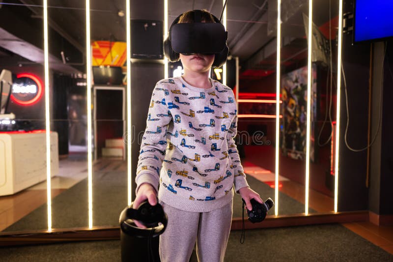 334 One Child Using Virtual Reality Stock Photos - Free & Royalty-Free ...