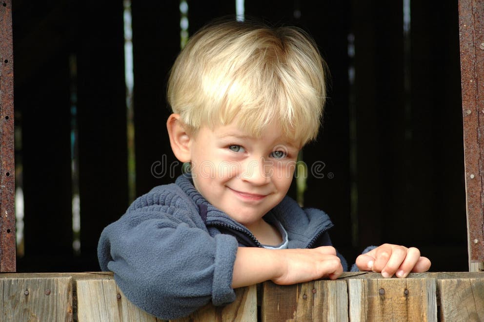 12+ Child boy looking out window Free Stock Photos - StockFreeImages