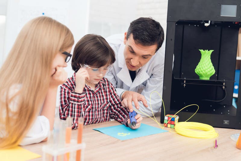 Boy Writes 3d Pen Lesson Class Stock Photos - Free & Royalty-Free Stock ...