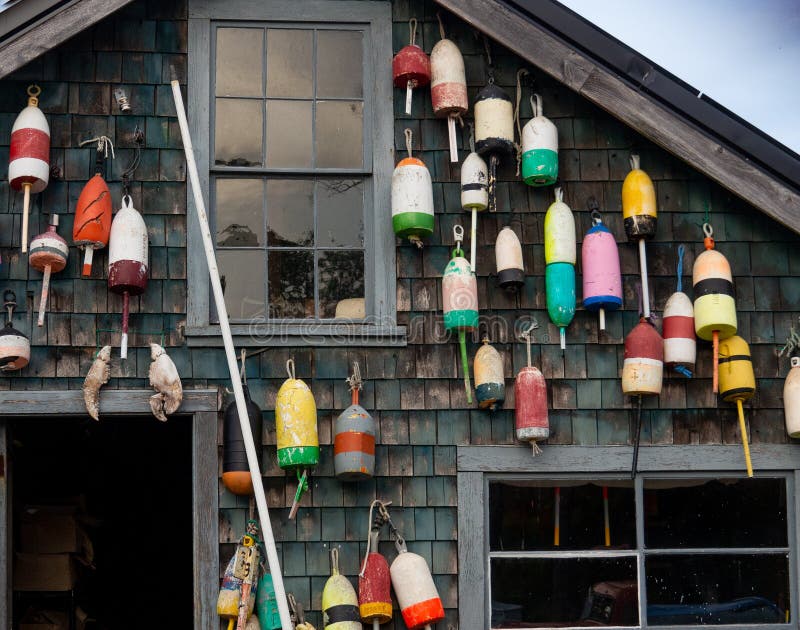 Boyas Langostas Decoran Un Mercado De Pescado Local Imagen de archivo ...