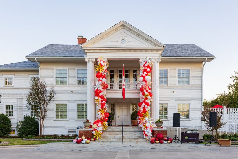 Boyd House Decoration for the Homecoming Parade Editorial Photo - Image ...