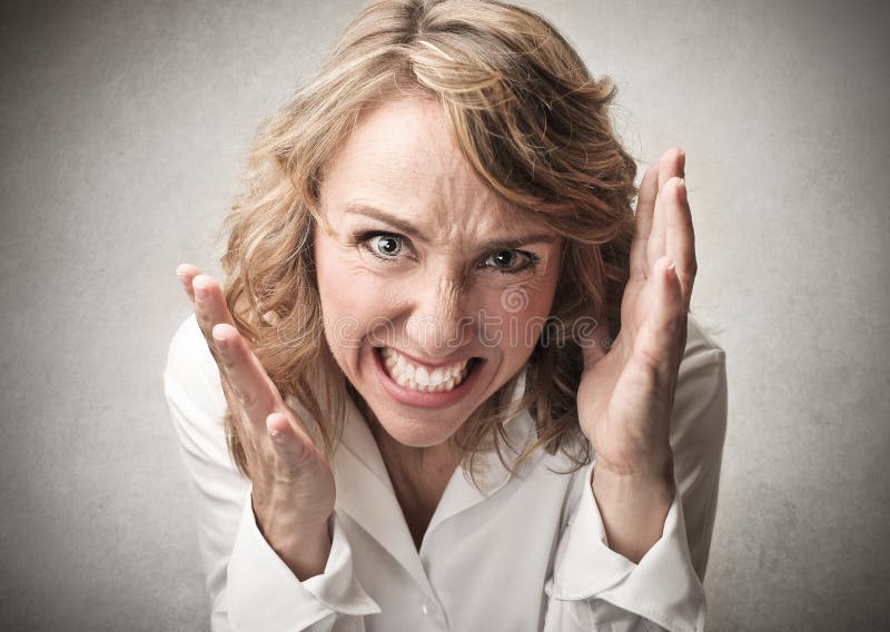 Het boze vrouw gillen stock foto. Image of wijfje, patroniseren - 61647868