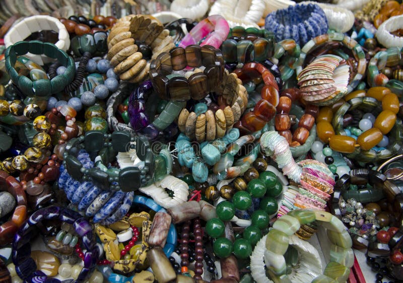 Braceletes do jade foto de stock. Imagem de pulga, pedra - 22761706