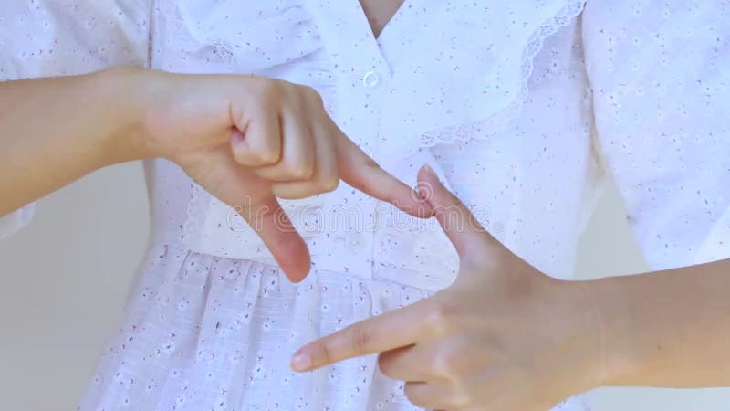 Brain Development: Learning and Practising Asynchronous Finger and Hand ...