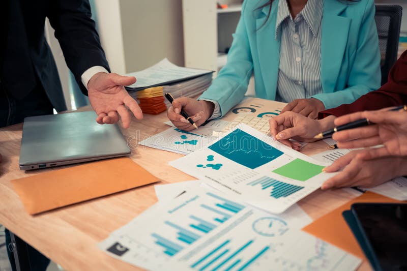 Brain Storm Strategy Concept, Sharing, Analysis, Charts, Documents ...