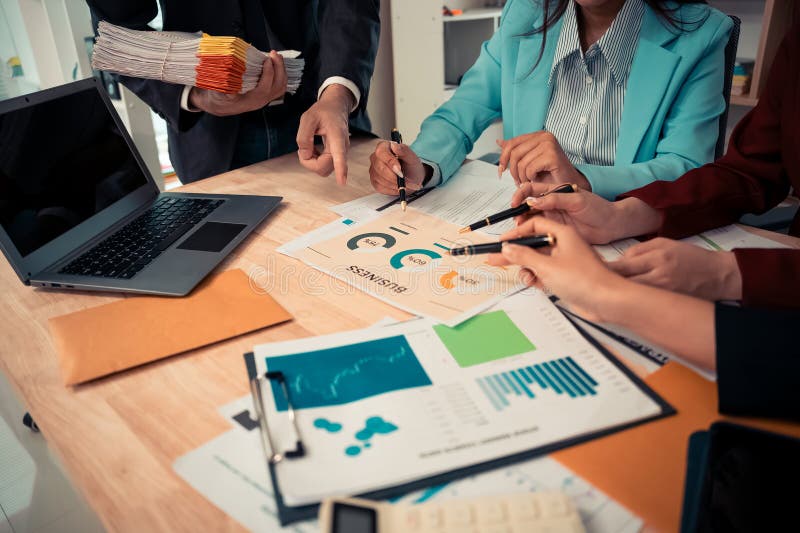 Brain Storm Strategy Concept, Sharing, Analysis, Charts, Documents ...