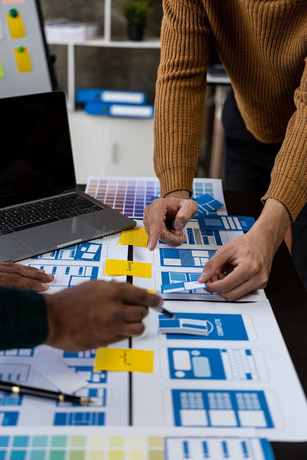 Brainstorm Mobile App Interface Layout Design Ideas on Graphic Designer ...