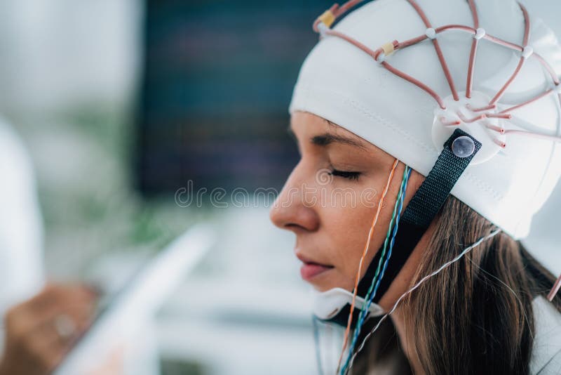 Neuroscience Lab, EEG Scanning Stock Image - Image of neuroscience ...