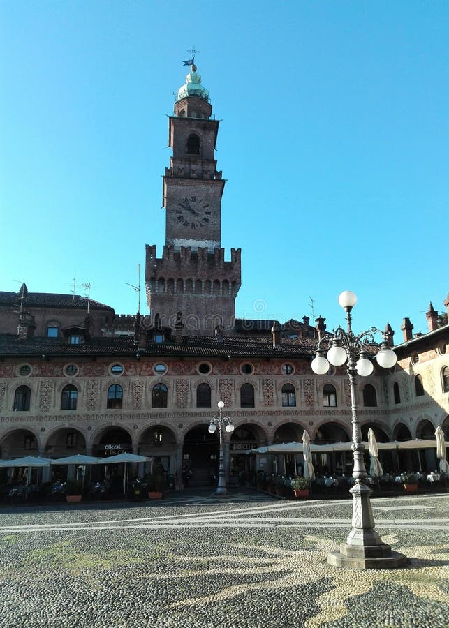 The Bramante Tower in the Piazza Ducale in Vigevano, Italy. Editorial ...