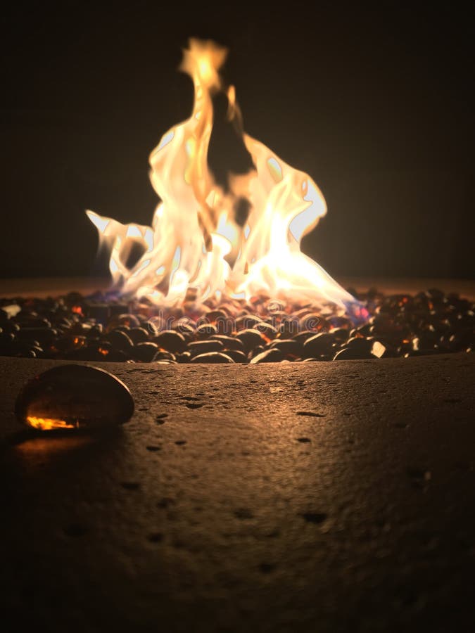 Brand stock afbeelding. Image of buiten, ontspanning - 97639951