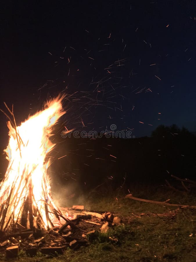 Brand fotografering för bildbyråer. Bild av natt, stjärnor - 98251979