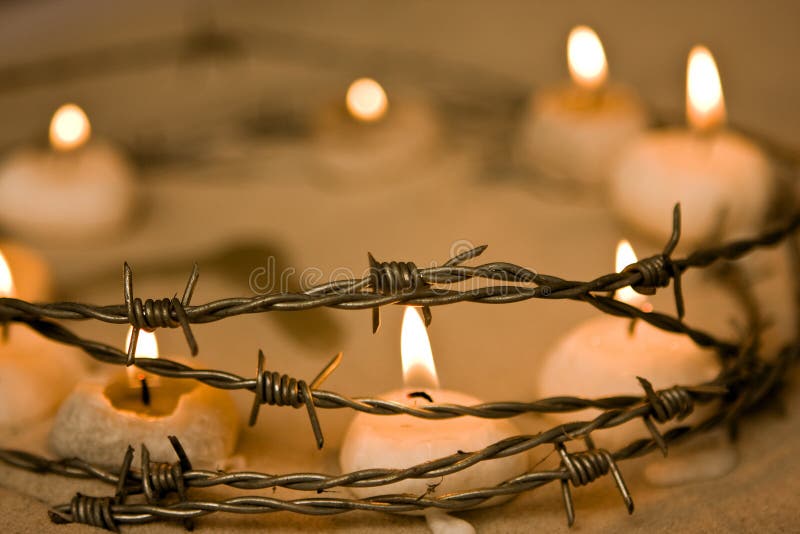 Brand van hoop stock foto. Image of kaarsen, barrière - 7432504