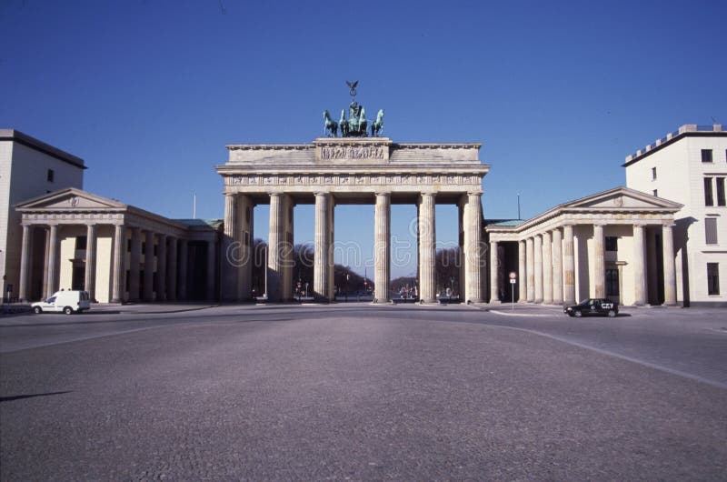 Brandenburg Gate, Berlin stock image. Image of mitte, pariser - 7750771