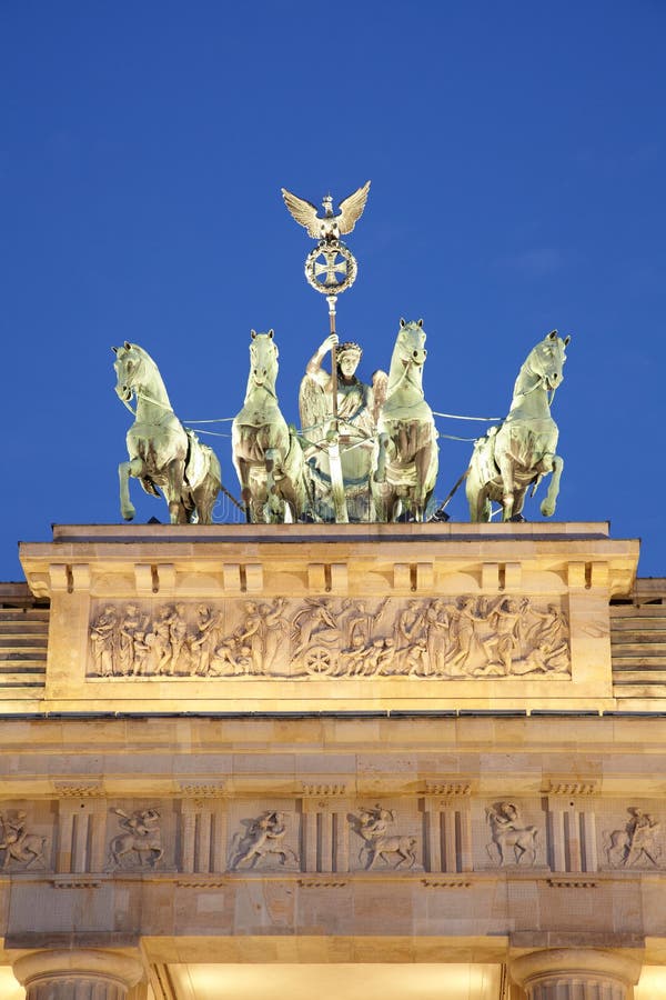 Brandenburger Tor Detail Nachts, Berlin Stockbild - Bild von europa ...