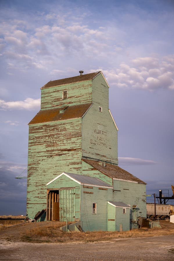 Brant`s old grain elevator editorial stock image. Image of silo - 219208999