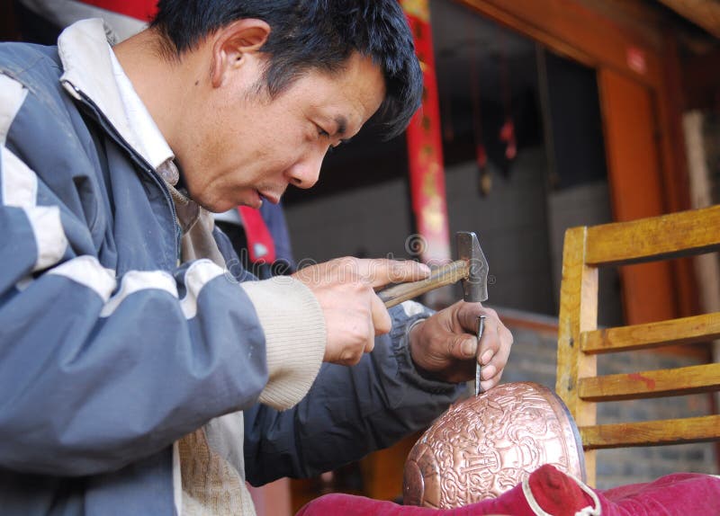 Brass making in China editorial photography. Image of naxi - 27985307
