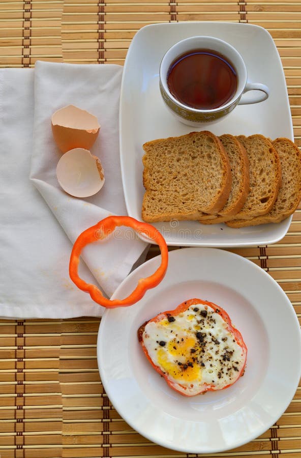 Bullseye Egg on Bread Toast Stock Image - Image of kitchen, dinner ...