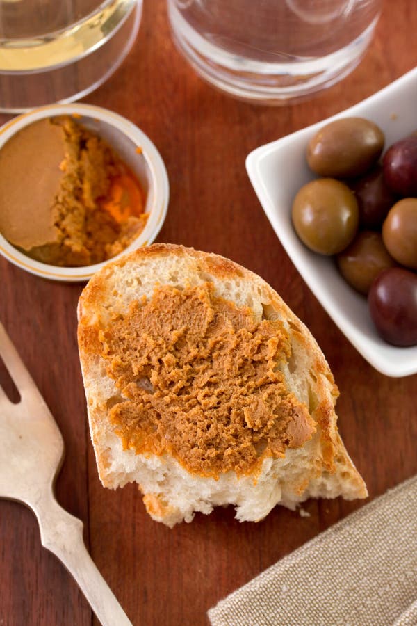 Bread and fish stock photo. Image of christianity, basket - 32586240