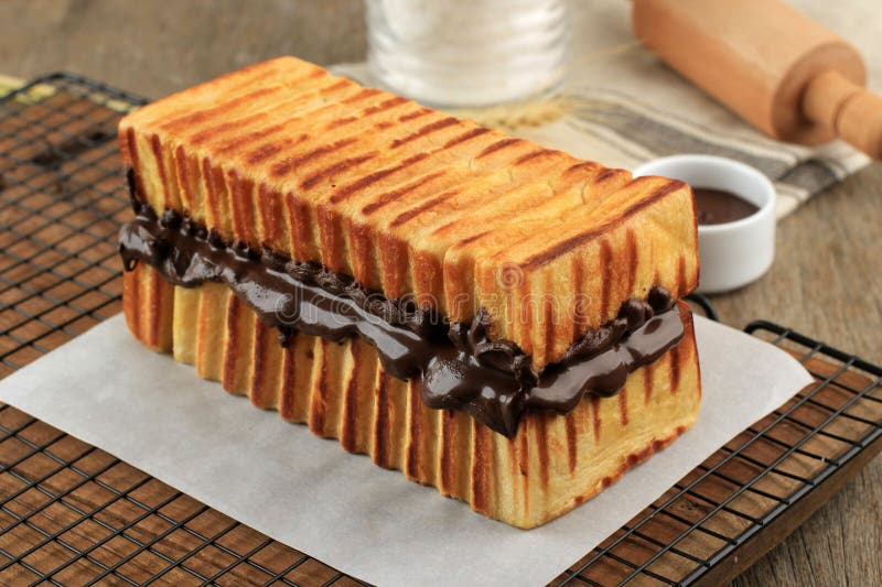 Bread Toast with Chocolate Jam Stock Photo - Image of roti, hazelnut ...