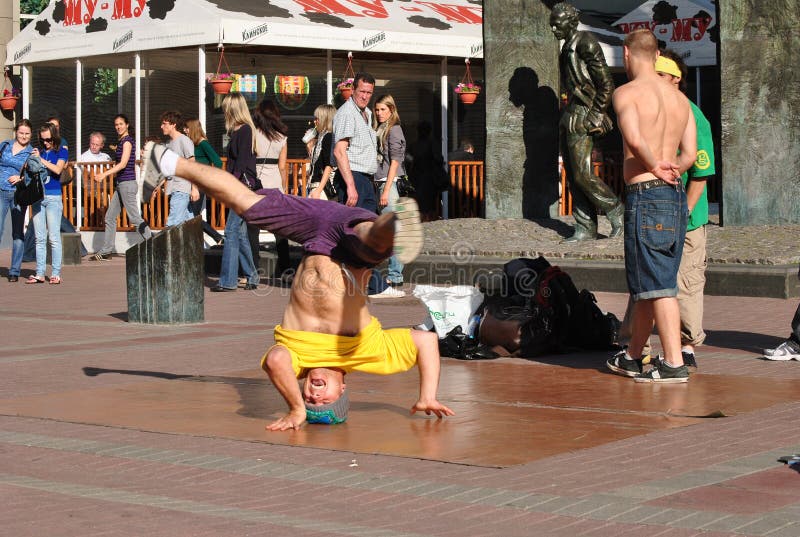 Break Dance editorial photography. Image of happiness - 27062062