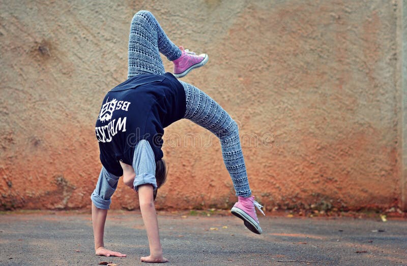Breakdance girl stock image. Image of breakdancers, health - 35565583