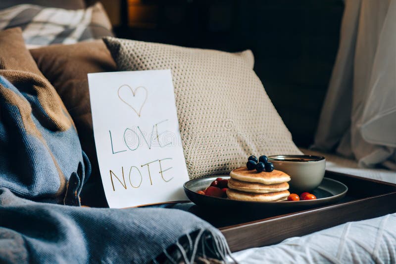 Breakfast in Bed with Love Note Stock Illustration - Illustration of ...
