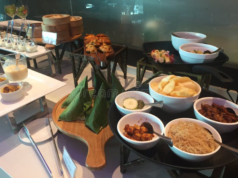 29nov Kuala Lumpur. Breakfast Buffet Spread in Hotel Editorial Image ...