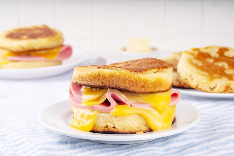 Breakfast Crumpet Sandwich, British Pancake Scones Burger with Cheese ...