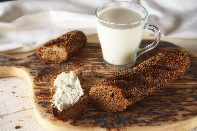 Breakfast: Glass of Milk and Loaf Stock Photo - Image of healthy ...