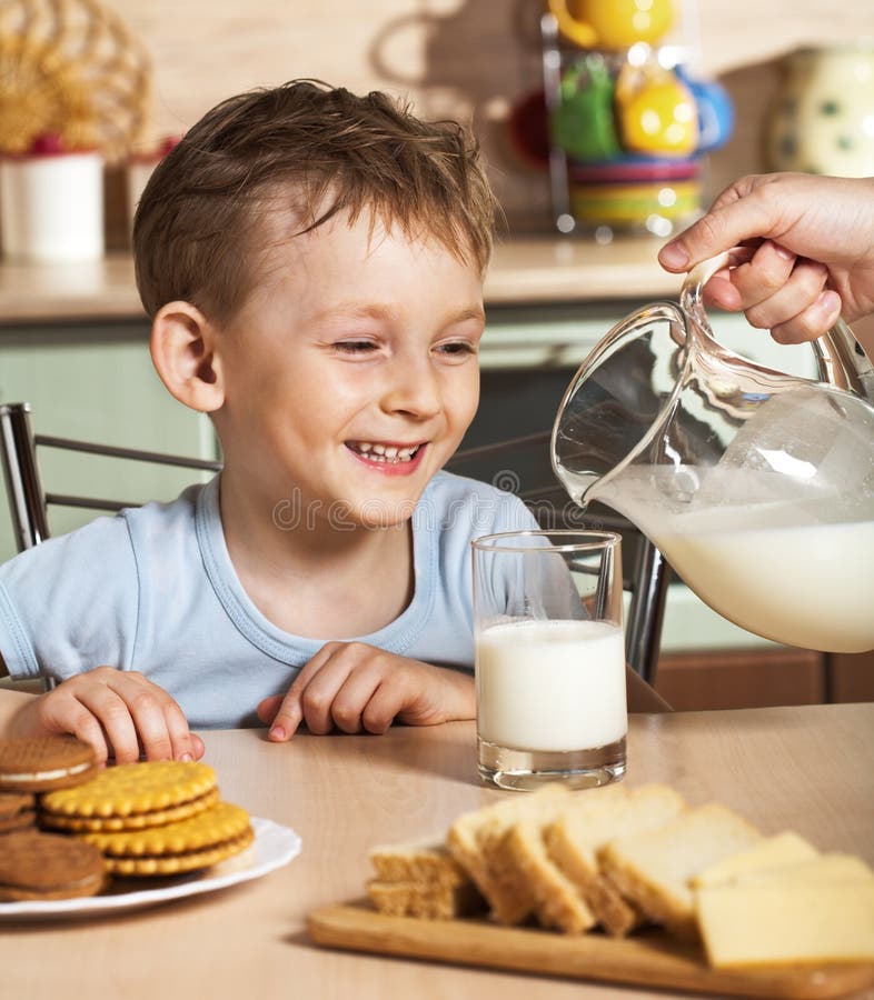 Breakfast of the Little Boy Stock Image - Image of meal, blue: 9392251