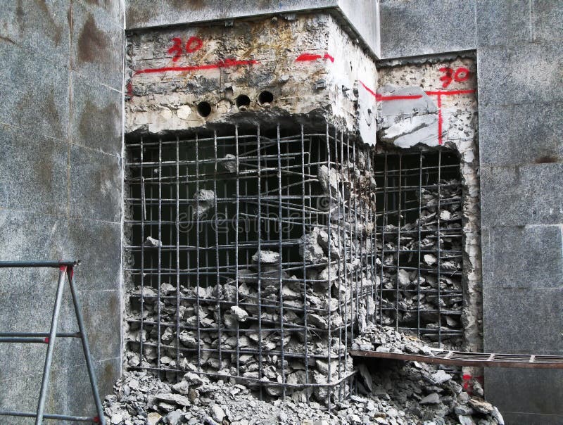 Breaks of a wall stock image. Image of reinforcement - 10948887