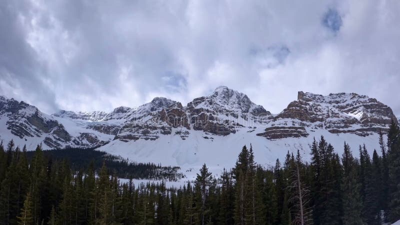 Breathtaking Time-lapse from the Summit of the Jasper SkyTram ...