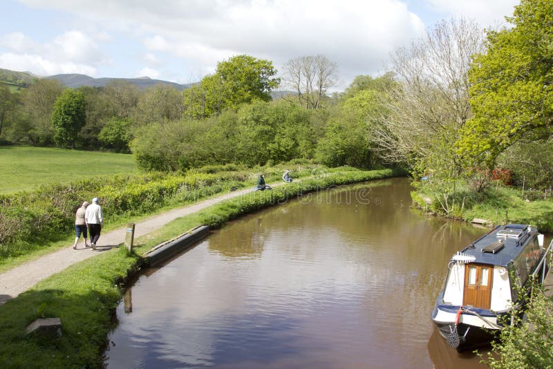Brecon and Monmouth canal stock image. Image of boats - 121638661