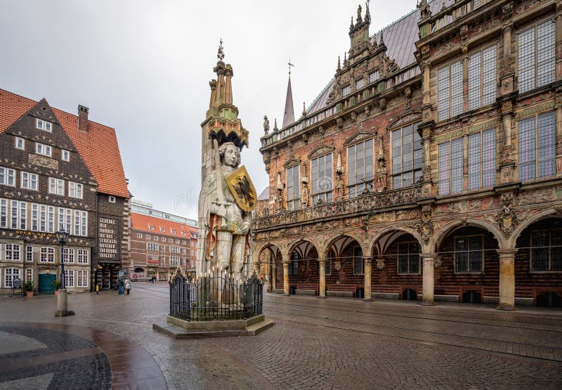 Bremen Roland Statue at Market Square - Bremen, Germany Editorial Stock ...