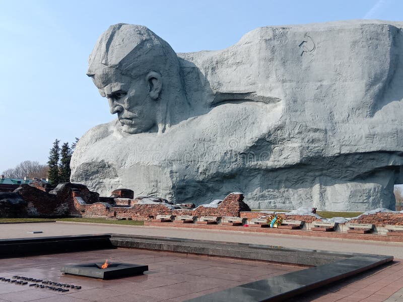 Brest Monolith Ruins Memorial Statue Editorial Image - Image of ...