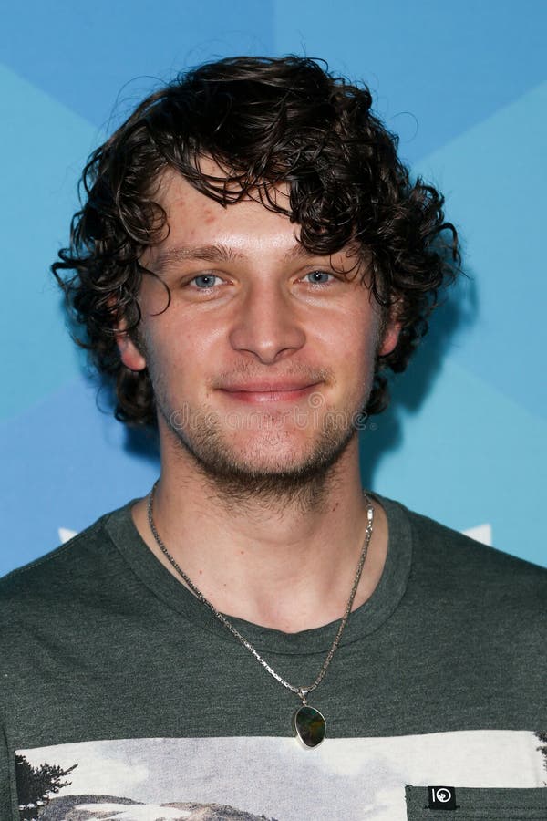 Brett Dier image éditorial. Image du vautour, pendant - 94989990