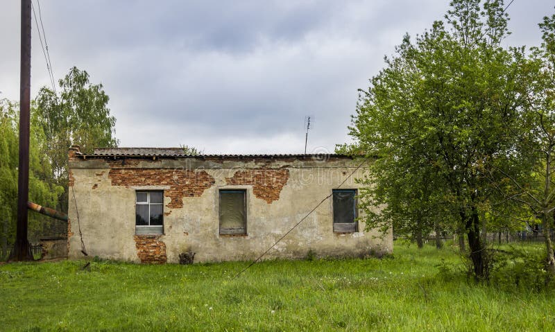Damaged brick barn stock image. Image of architecture - 101243897