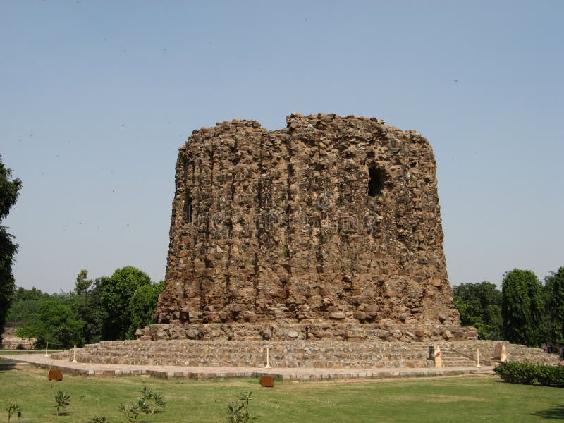 Alai Minar, Unfinished Tower Build by Alauddin Khilji, Qutub Minar ...