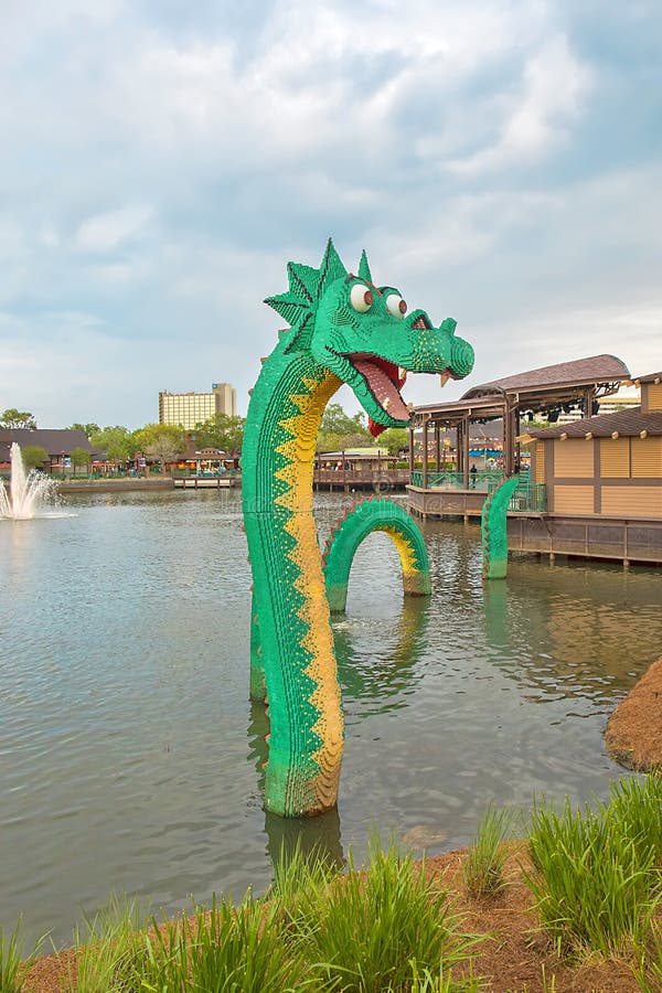 Brickley De Lego Water Dragon at Disney-Lentes Redactionele Stock Foto ...