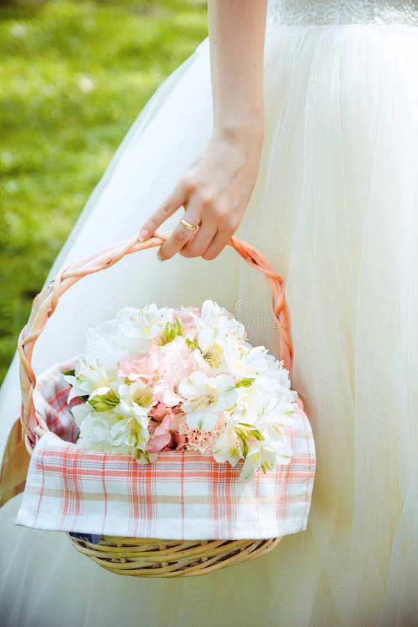 Bridal Bouquet in the Basket. Stock Photo - Image of ceremonial, marry ...