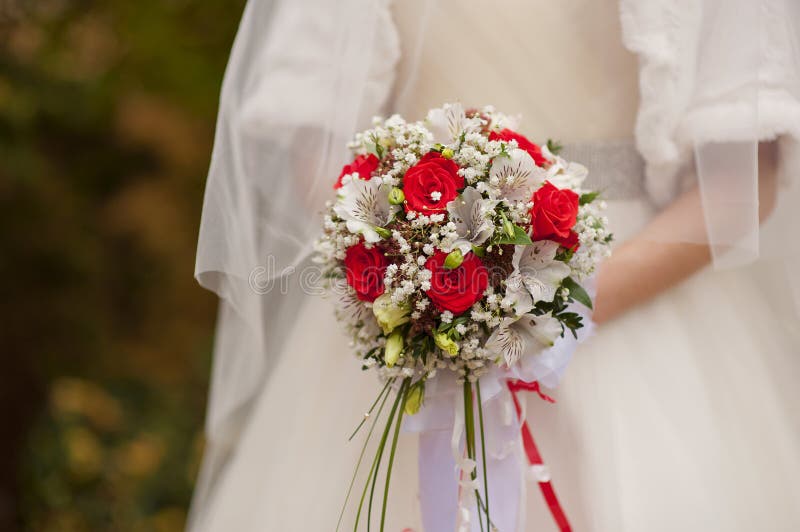 Bridal Bouquet of Red Roses in Bride S Hands Stock Image - Image of ...
