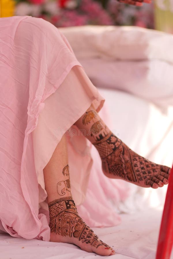 Closeup of Bridal Heena or Mehandi Legs. Stock Image - Image of ...