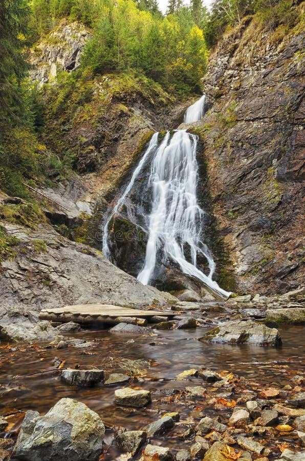 Bridal veil waterfall stock photo. Image of bridal, beauty - 29166178