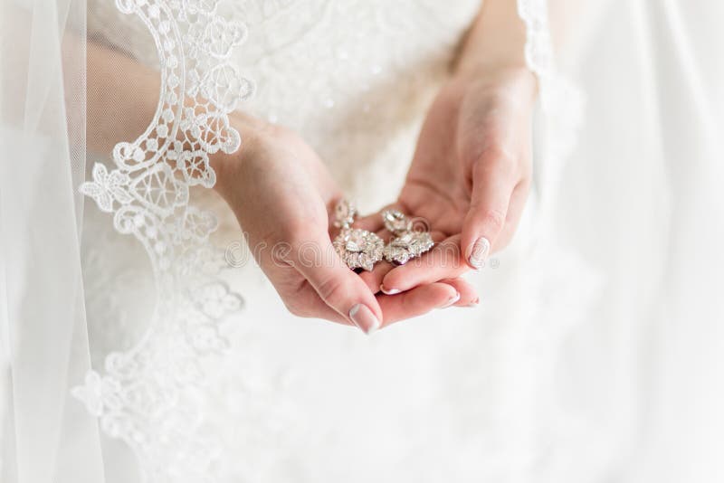 Bride with friends stock image. Image of flower, hand - 84254621
