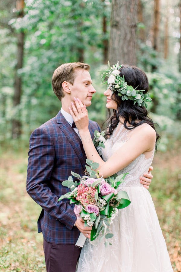 Rustic Wedding Outdoors on the Nature. Beautiful Romantic Bride and ...