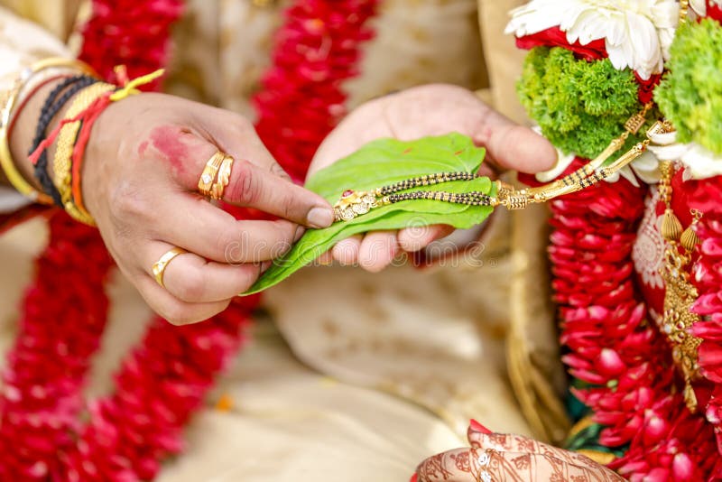 Bride And Groom Hands , Indian Wedding Stock Photo - Image of human ...