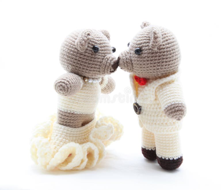 Bride and groom kiss stock image. Image of groom, kiss - 19791197