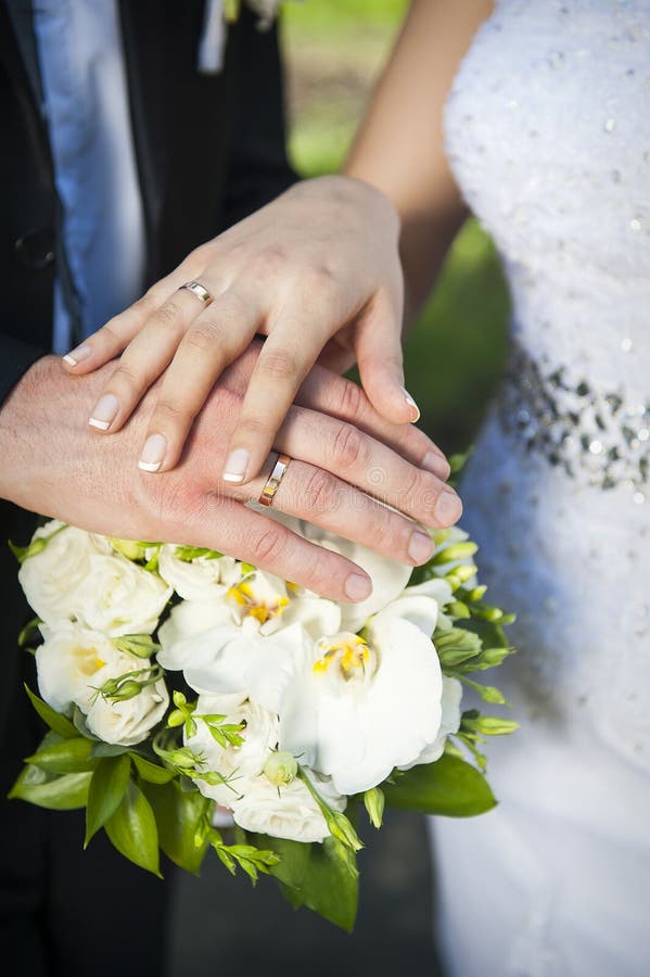 8,328 Two Hands Wedding Rings Photos - Free & Royalty-Free Stock Photos ...