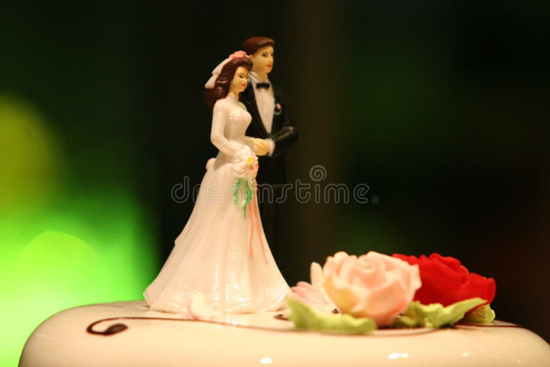 Bride and Groom Wedding Cake Decoration Stock Photo - Image of small ...